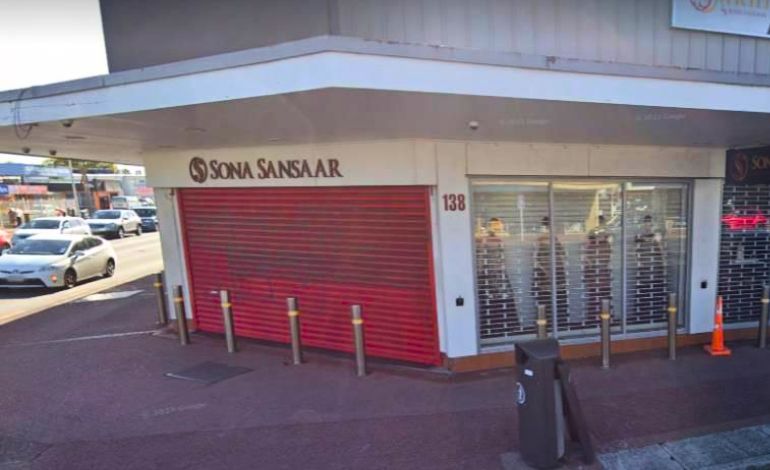 Sona Sansaar Robbery: Shoppers Rescued In Movie-Style Scenes