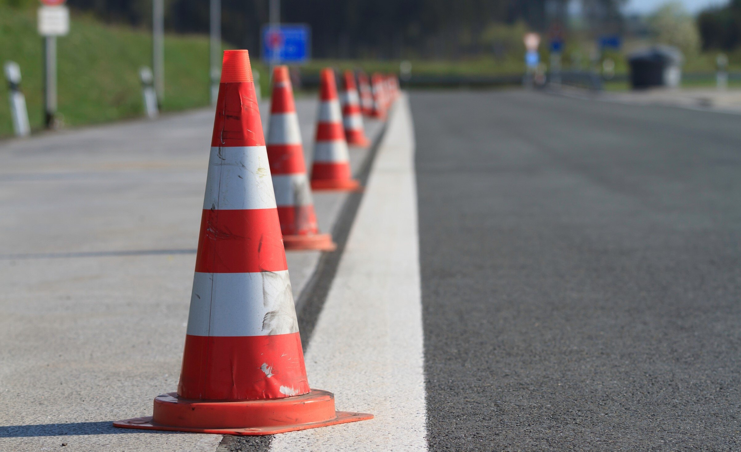 Auckland road cone use 'expensive, unnecessary' - mayor