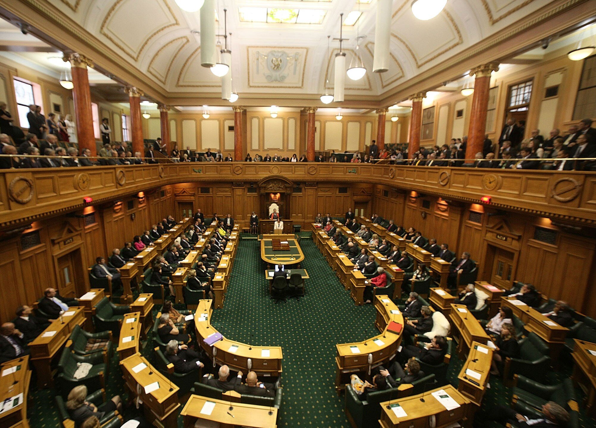 Left versus Right emerges as new theme in NZ politics 2017