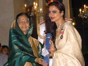 Rekha receives Padma Shri