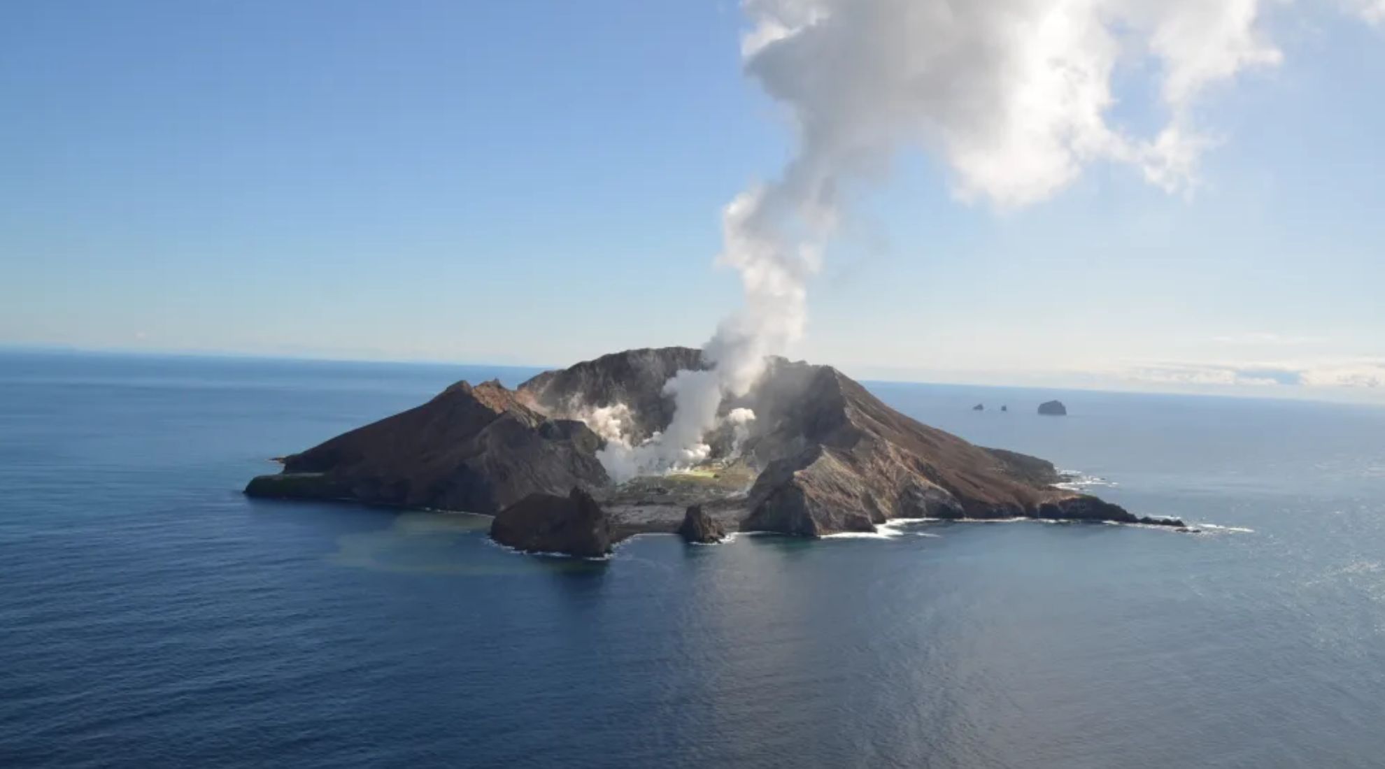White Island Owners Offer "Unreserved" Apology To Eruption Victims